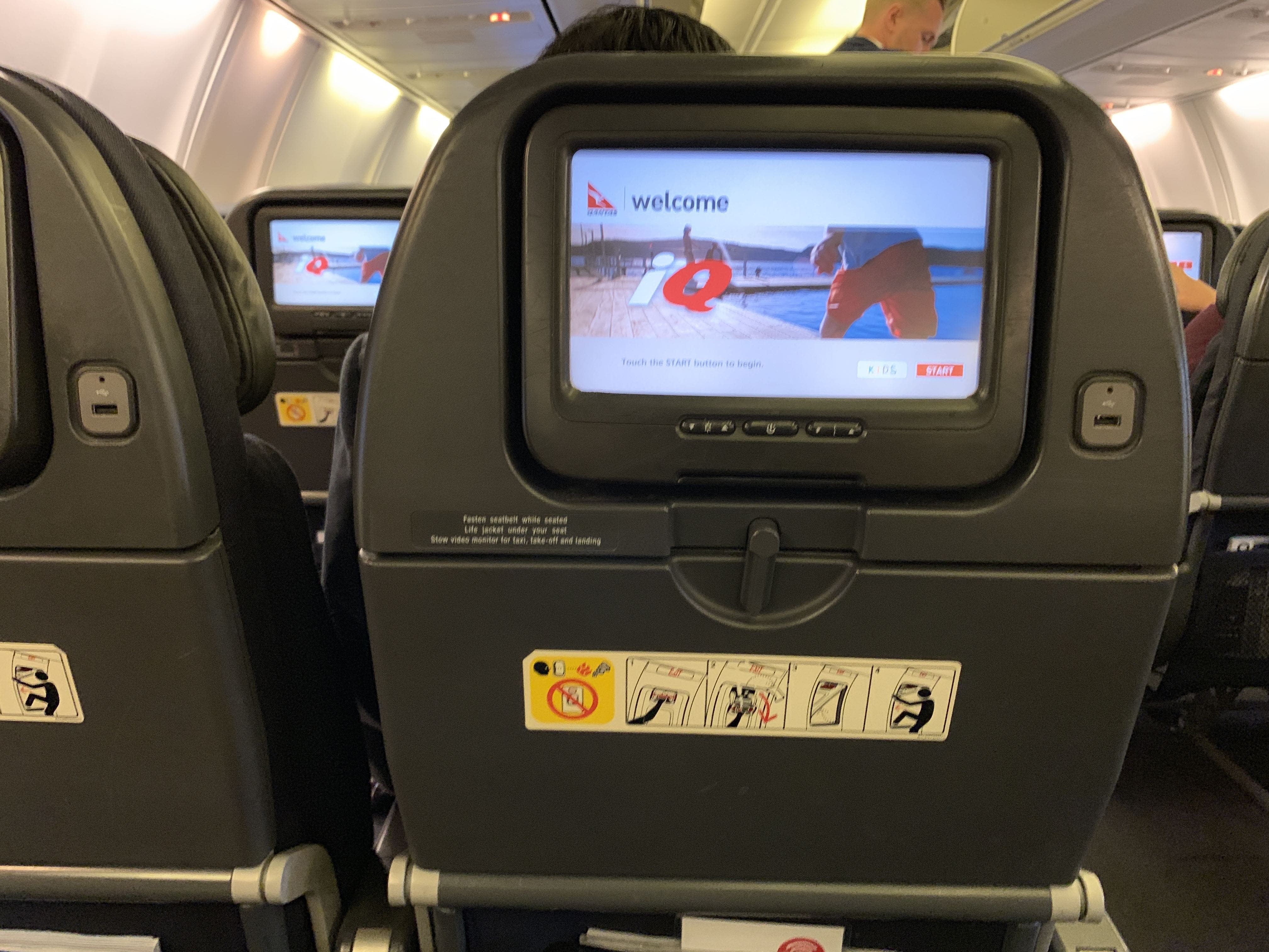 Qantas Sydney to Melbourne - Ready Jet Roam