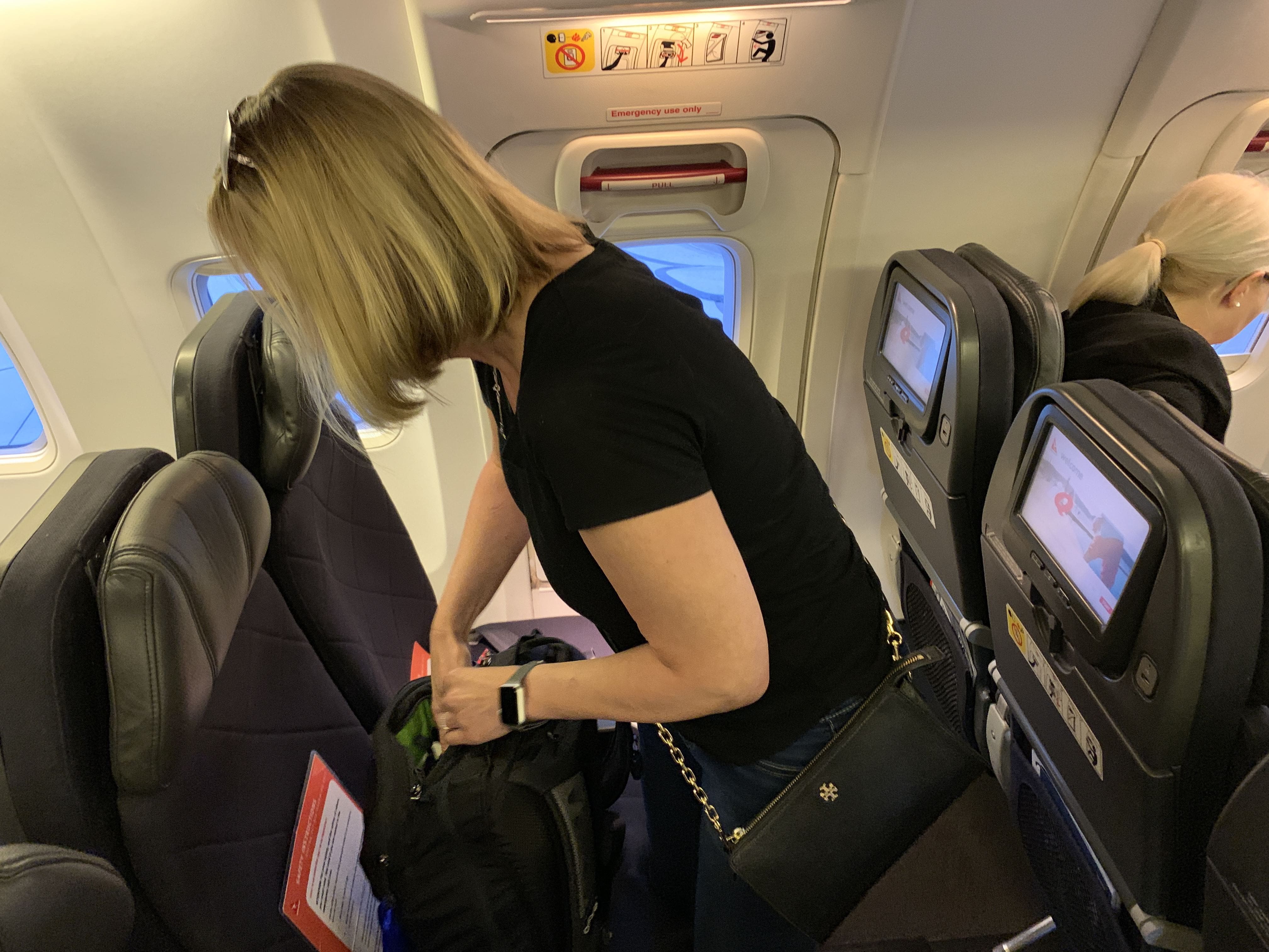 Qantas Sydney to Melbourne - Ready Jet Roam
