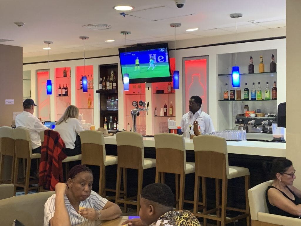 Priority Pass Lounge Montego Bay Jamaica - Club Mobay - Ready Jet Roam